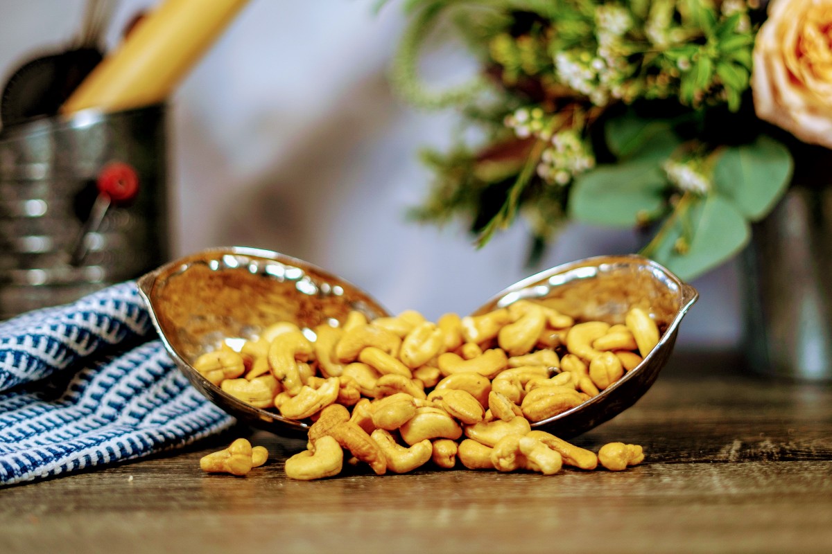 Roasted Salted Cashews 1lb The Pecan House Country Store